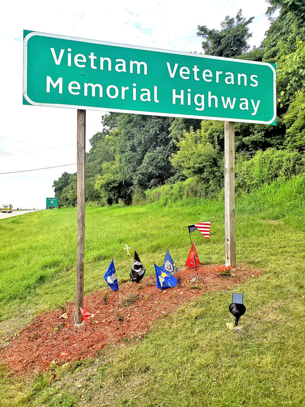 Couple keeps veterans sign area trim and tidy | News, Sports, Jobs ...